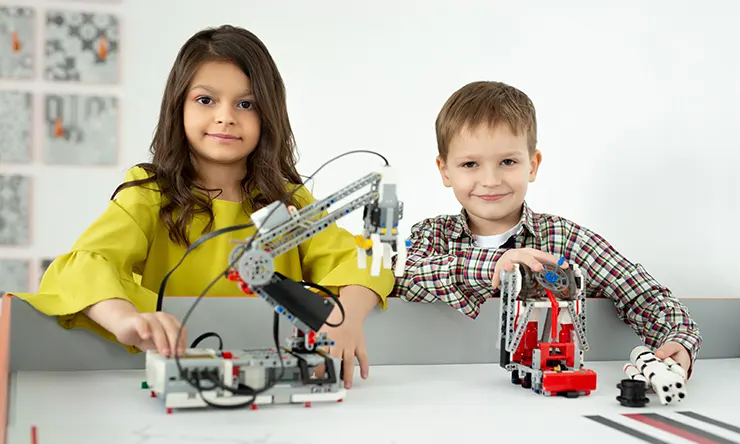 Robotics Programs & Peer Collaboration: STEM Learning